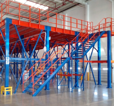 Mezzanines industriales, una solución para espacios reducidos.